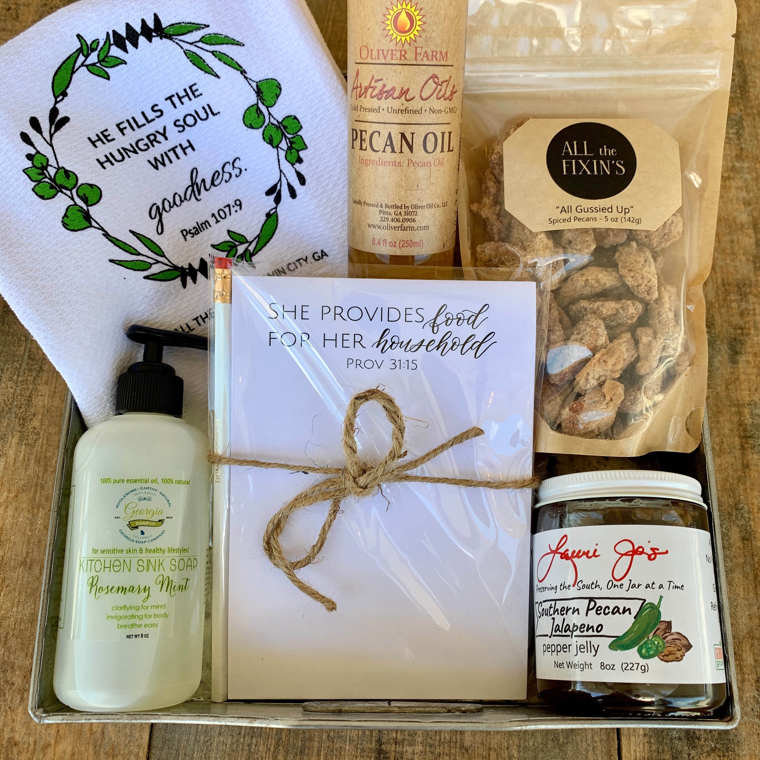 "She's Fixin' in the Kitchen" Gift Box | All the Fixin's